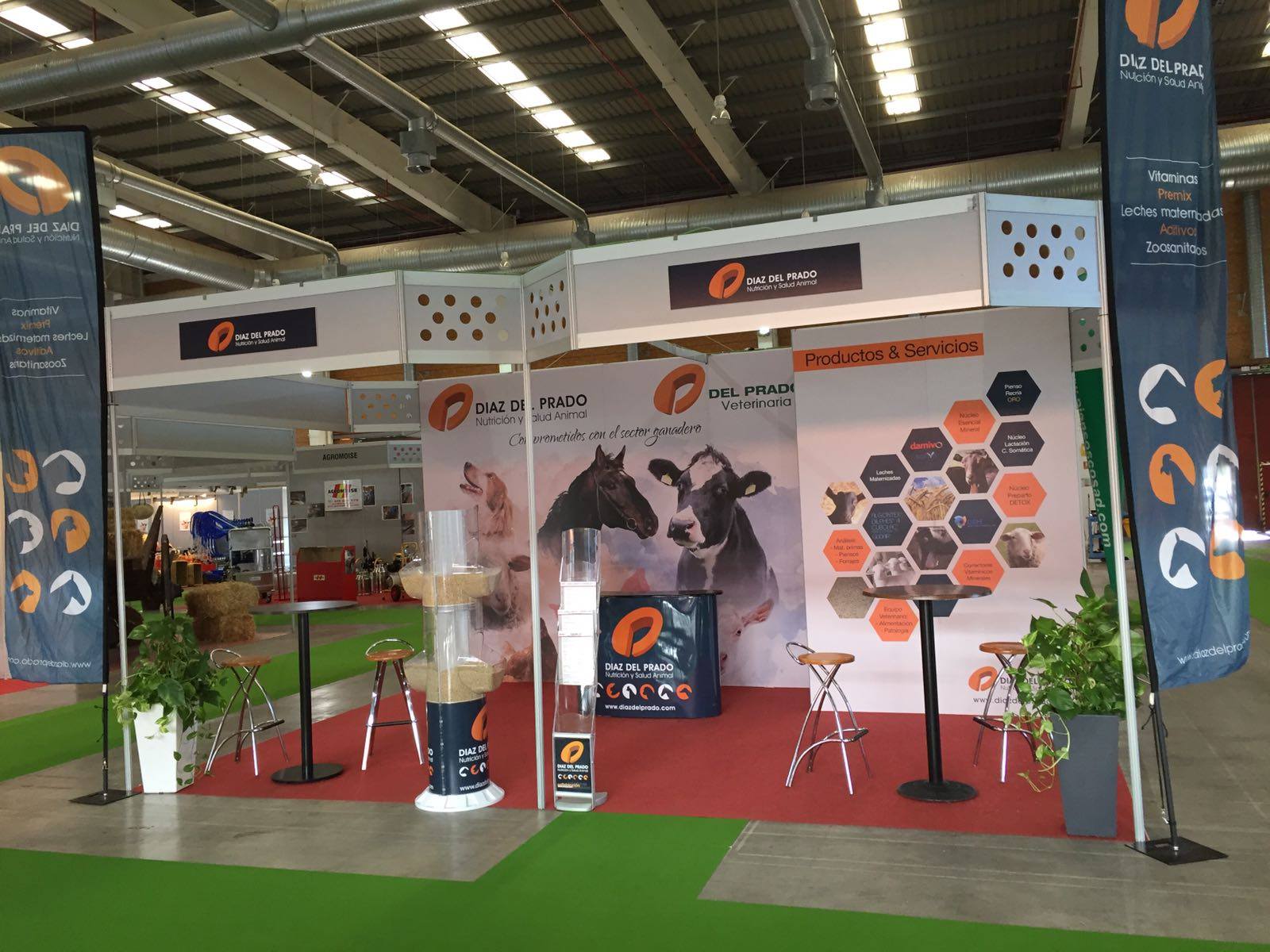 Prepara tu stand para feria empresarial: Gran formato, Muebles y ...